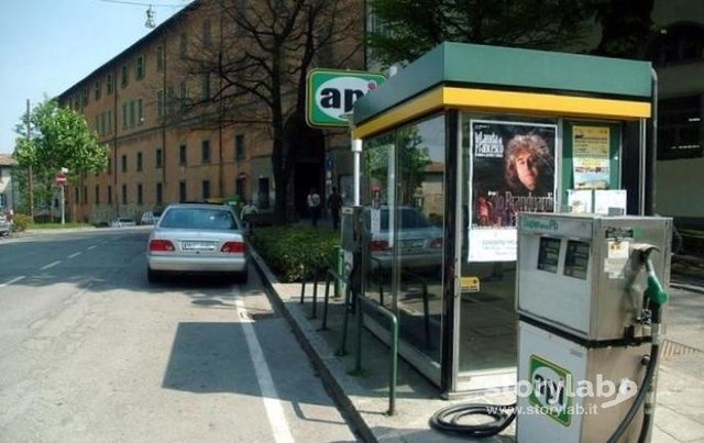 Distributore Benzina a Colle Aperto | Storylab